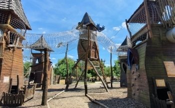 Hobbledown Adventure Farm Park and Zoo, Epsom: Information, Tickets and ...