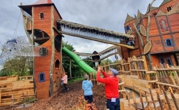 Hobbledown Adventure Farm Park and Zoo, Epsom: Information, Tickets and ...