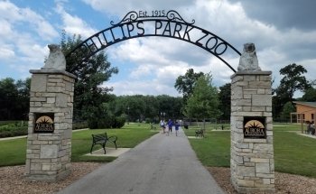 Phillips Park Zoo, Aurora, IL: Information, Tickets and Reviews