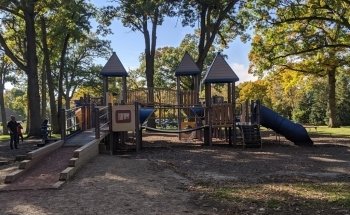 Phillips Park Zoo, Aurora, IL: Information, Tickets and Reviews