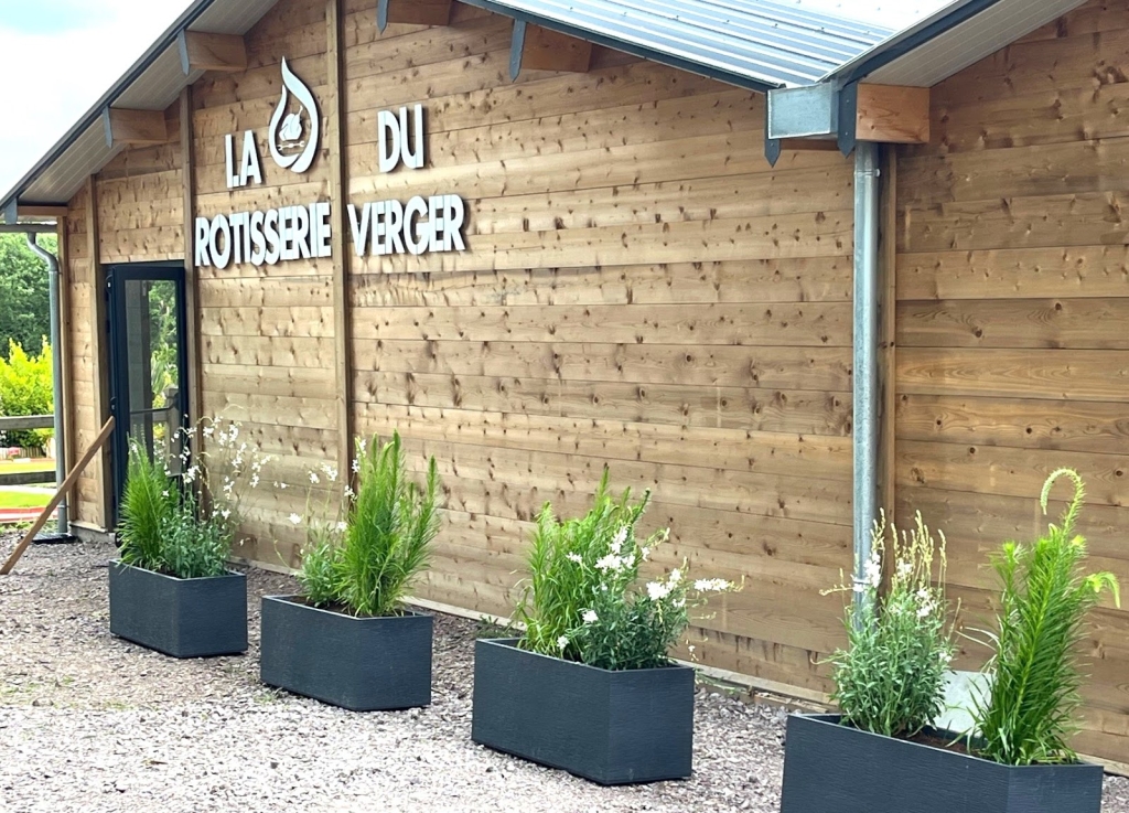 Roncheville Orchard/Animal Park Minigolf/Orchard Rotisserie, Bavent ...