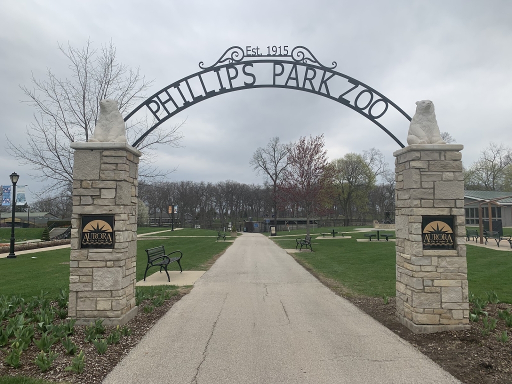 Phillips Park Zoo, Aurora, IL: Information, Tickets and Reviews